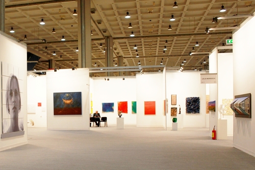 How to Set Up and Organise Your First Exhibition | Frames Express Blog